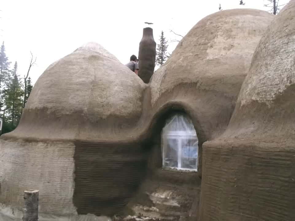 Incredible Dome Home Built with Earth Bags - Sustainable SuperAdobe ...